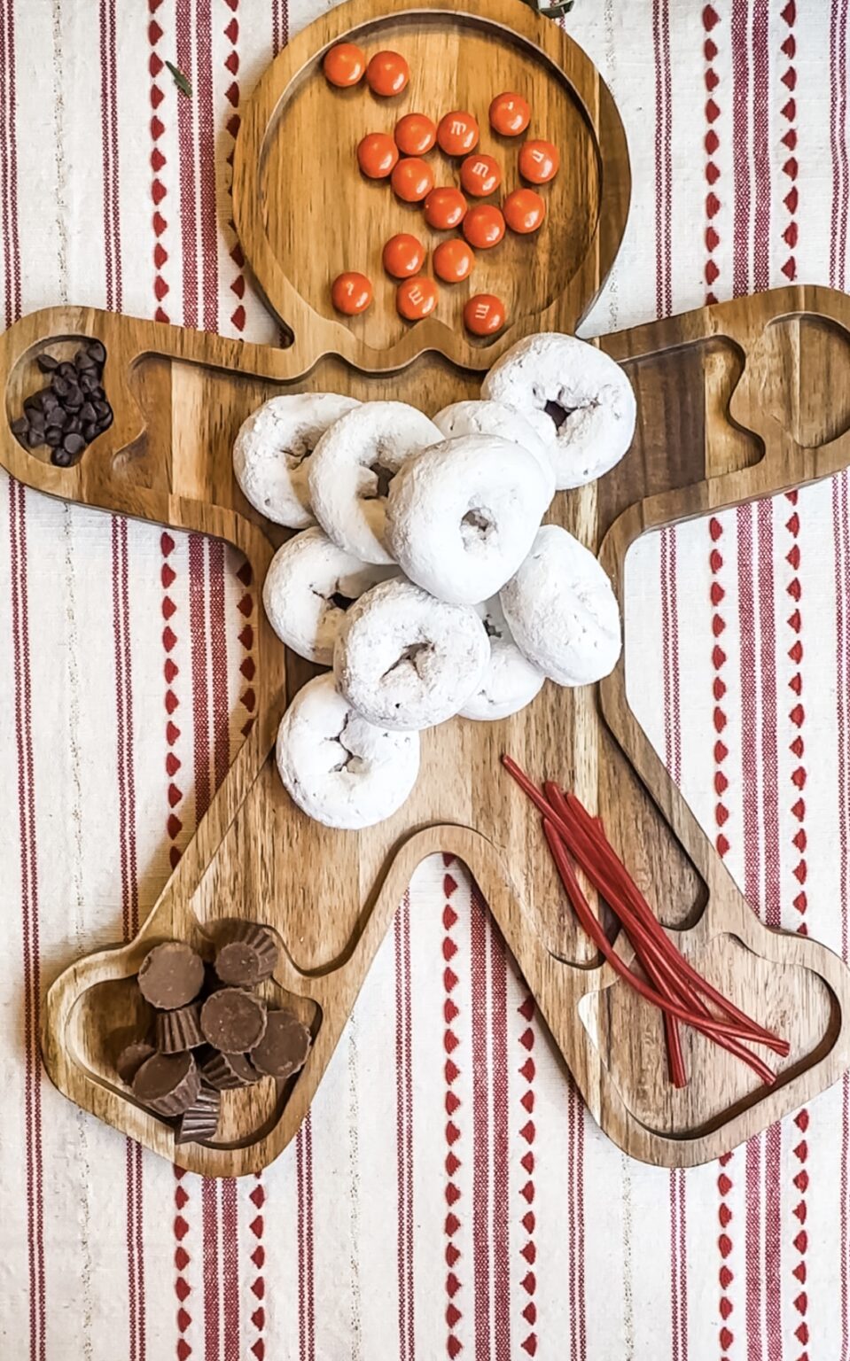 "Frosty" Snowman Donuts - Crazy Busy Mama