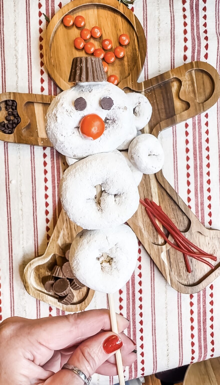 "Frosty" Snowman Donuts - Crazy Busy Mama