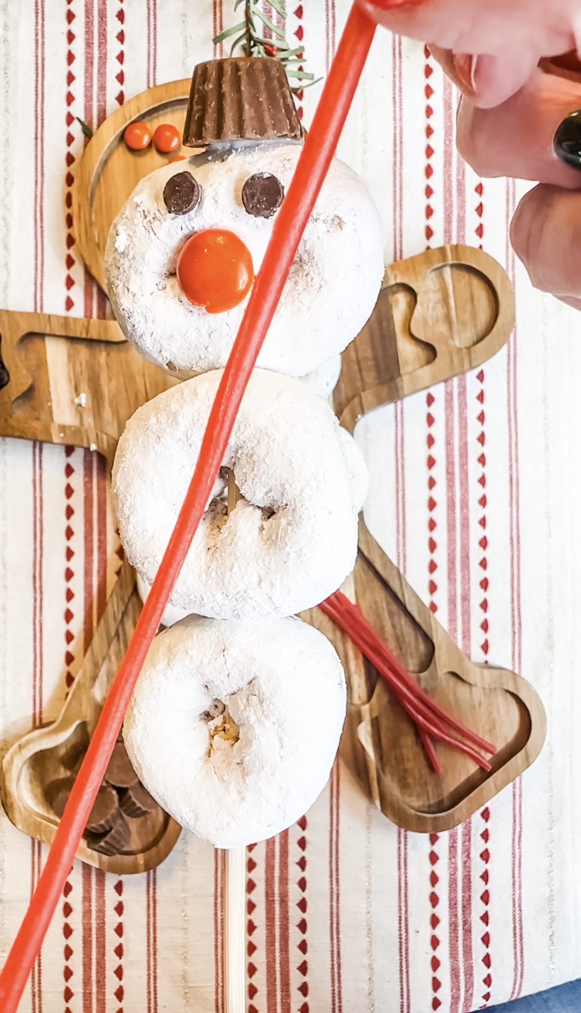 "Frosty" Snowman Donuts - Crazy Busy Mama