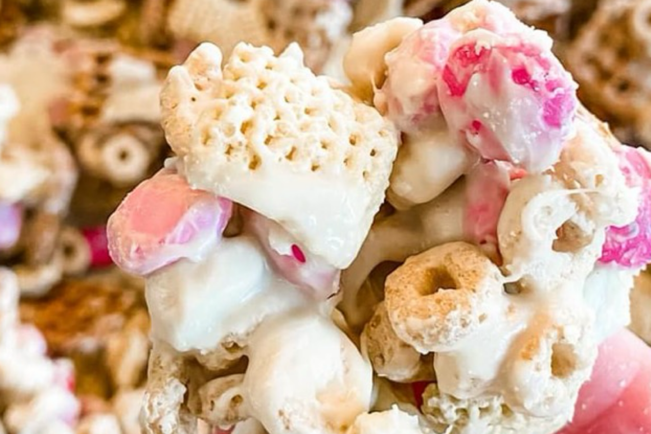 Cupid Mix- Easy Kid Friendly Valentine's Day Snack Mix Idea - Crazy ...
