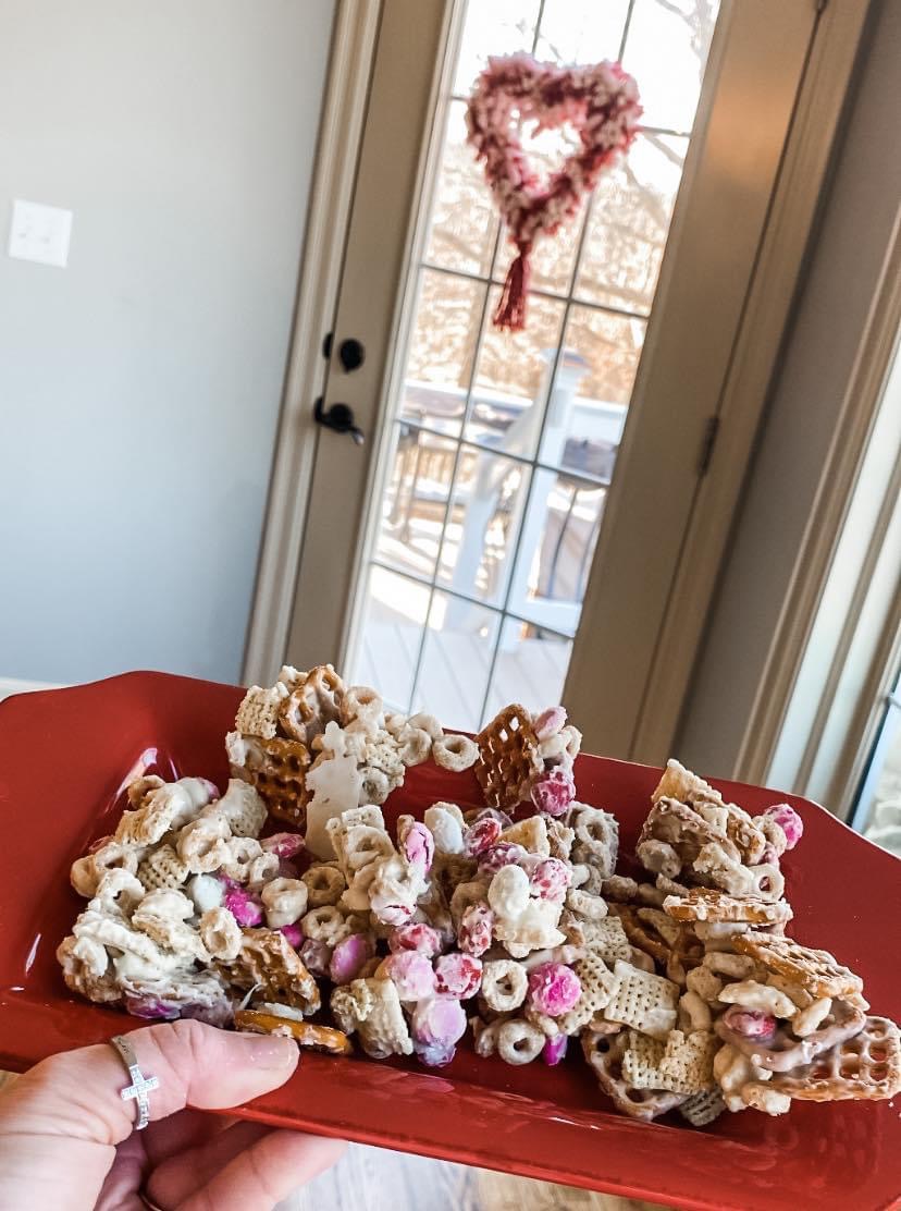 Cupid Mix- Easy Kid Friendly Valentine's Day Snack Mix Idea - Crazy ...