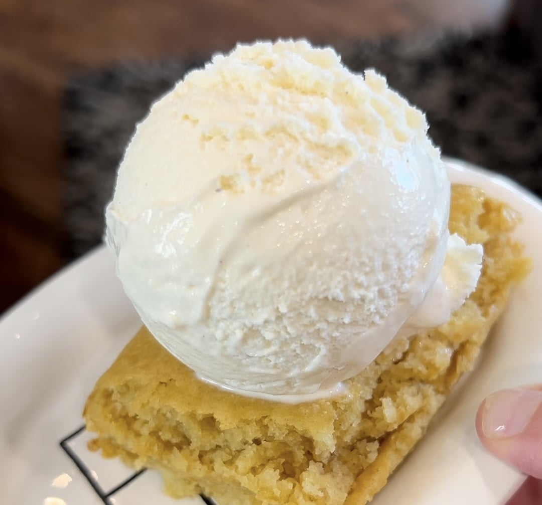 Root Beer Float Cake - Crazy Busy Mama
