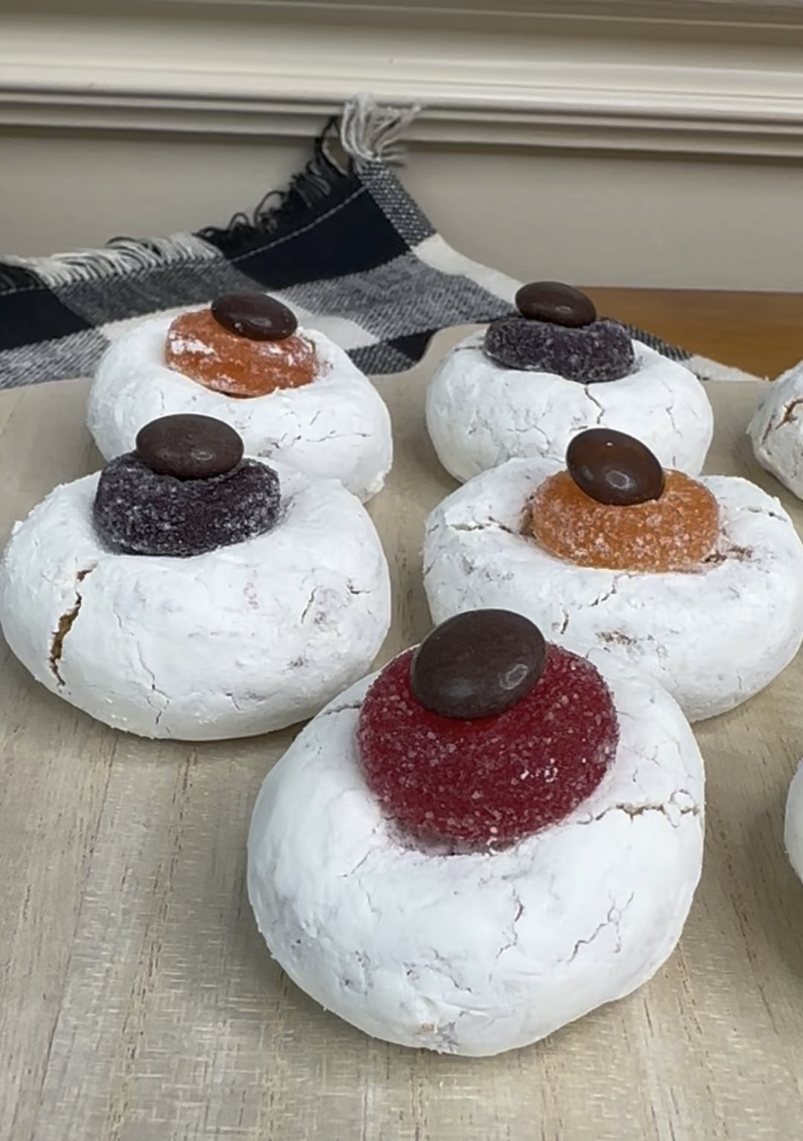 Monster Eye Ball Donuts - Crazy Busy Mama