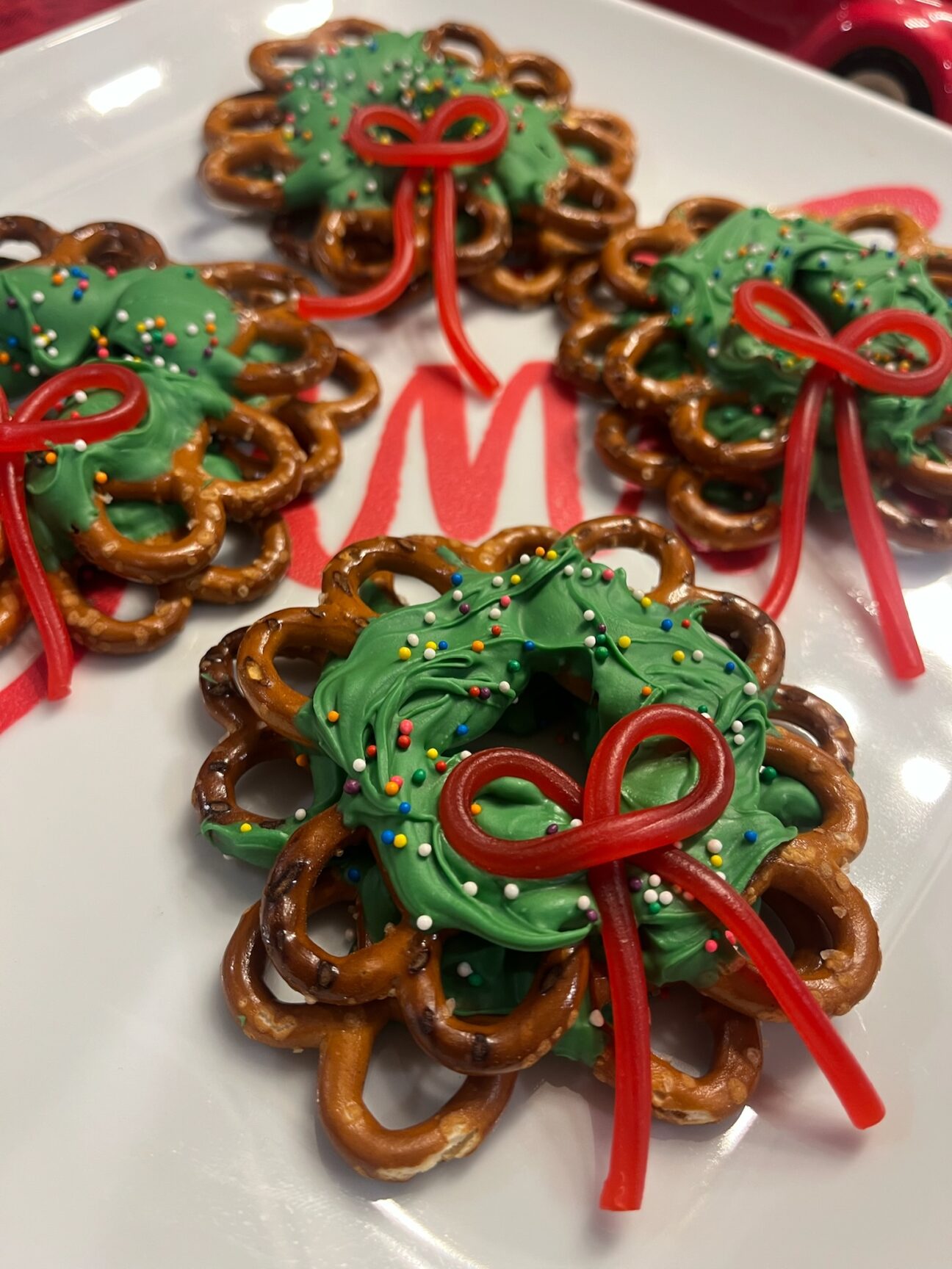 Christmas pretzel Wreaths: A Fun & Festive Holiday Treat - Crazy Busy Mama
